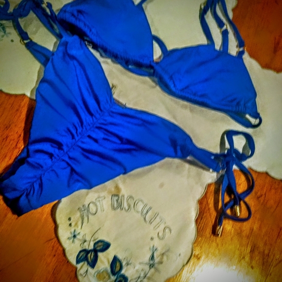 Beach Bunny | Swim | Beach Bunny String Bikini | Poshmark